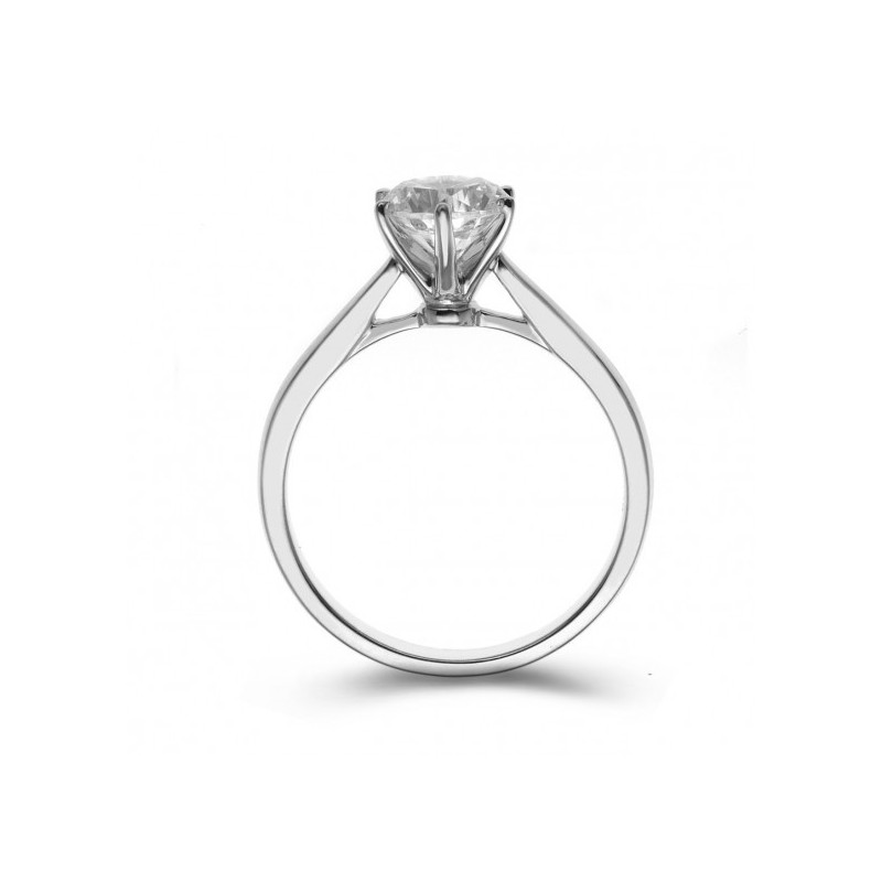 Classic Solitaire Diamond Ring in Platinum